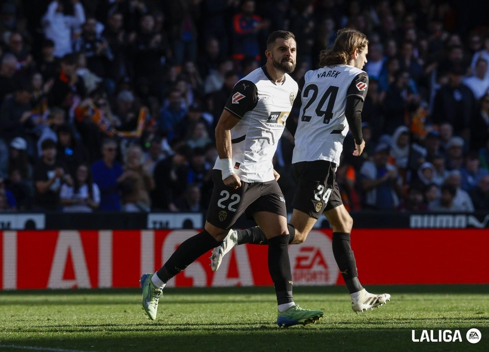 El Valencia suma, pero sufre ante el Alavés; Fantasy